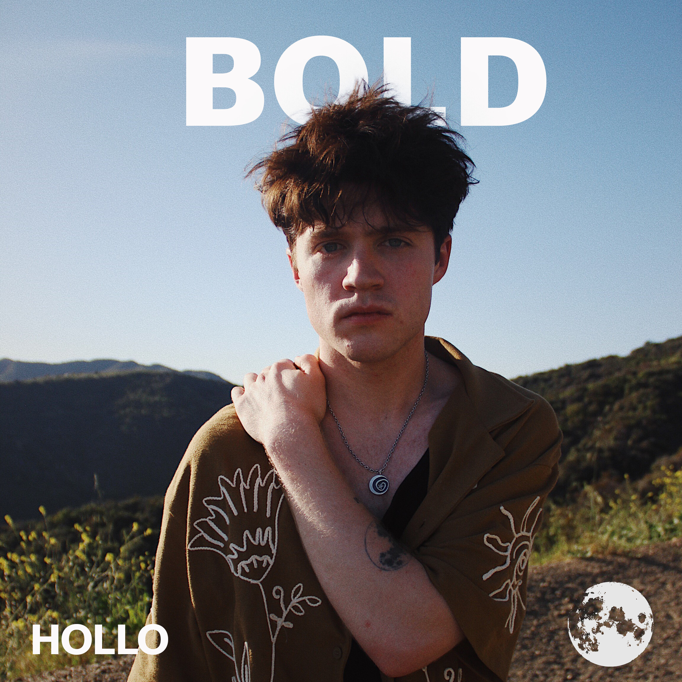PREMIERE: hollo shines bright on "Bold" - GREEN TEA MAGAZINE